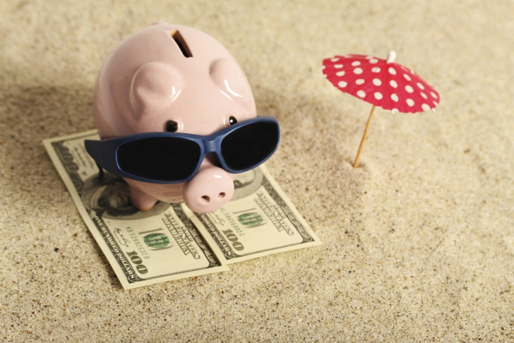Money Saving Travel Tips - The Three Tomatoes
