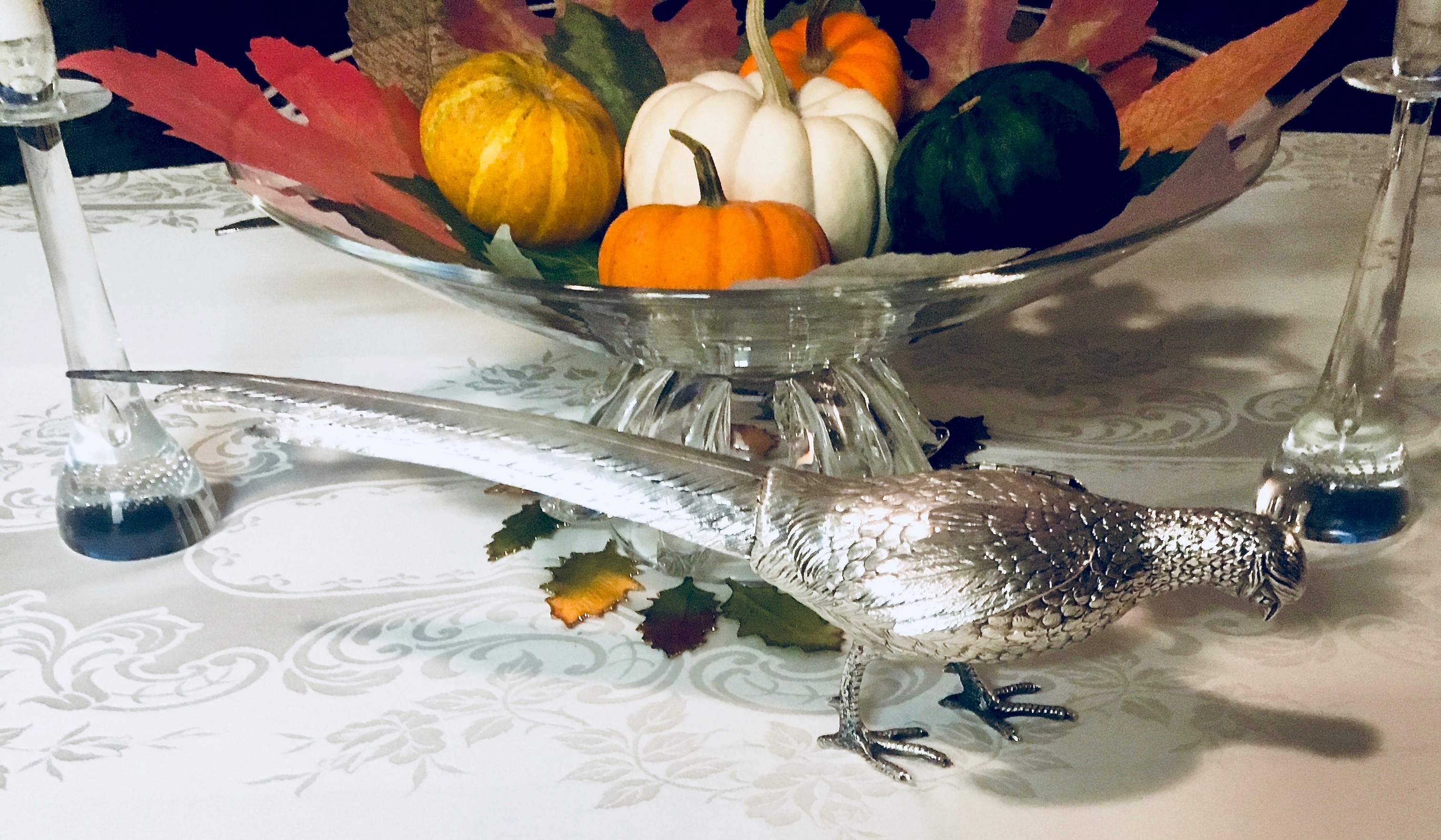 table for ellen - The Three Tomatoes