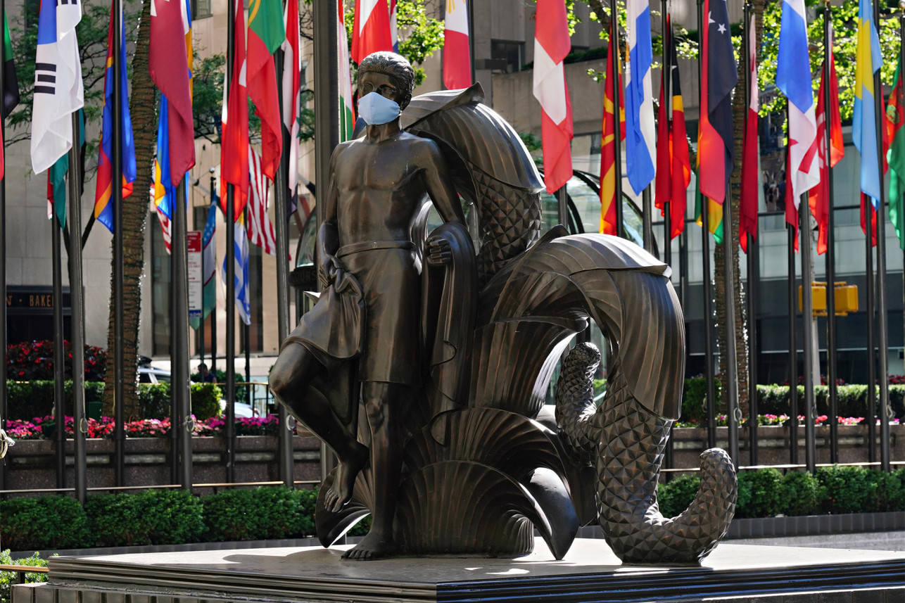 rockefeller-statues-masks-2 - The Three Tomatoes
